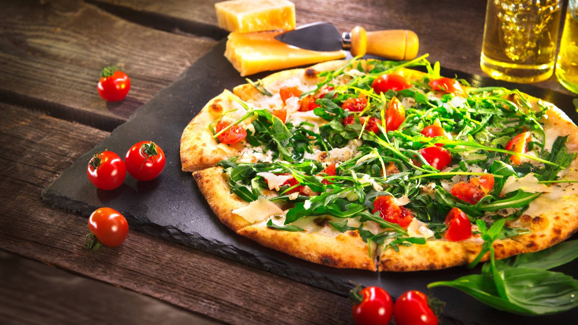 Try our Delicious Pizza from the JC hotels - The Lion Hotel